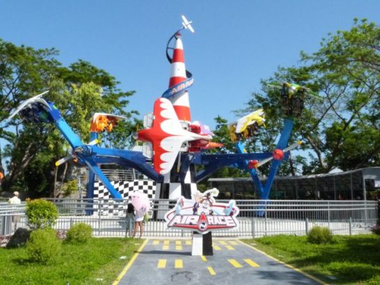 Enchanted Kingdom | A Complete Itinerary Guide, Park Rides and ...