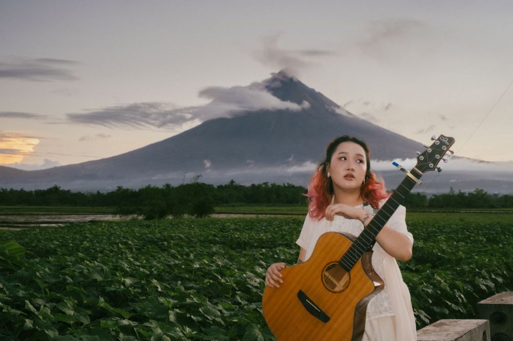 dwta Closes Whimsical Folk Era with Self-Produced Anti-Valentine’s Show ...
